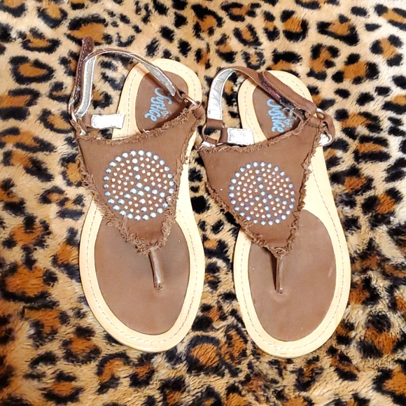 Justice | Shoes | Justice Girls 34 Brown With Blue Copper Peace Sign ...